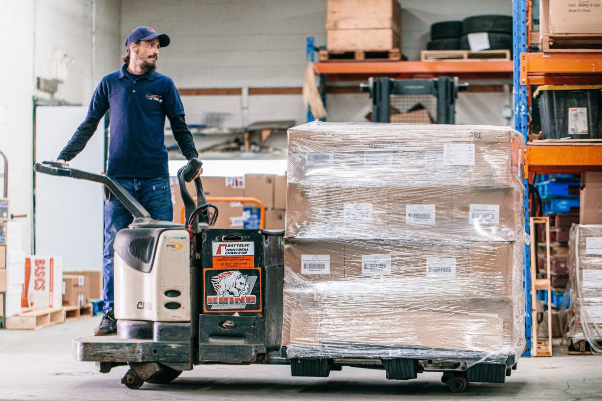 Livraison de palettes locale et régionale – Courrier Plus